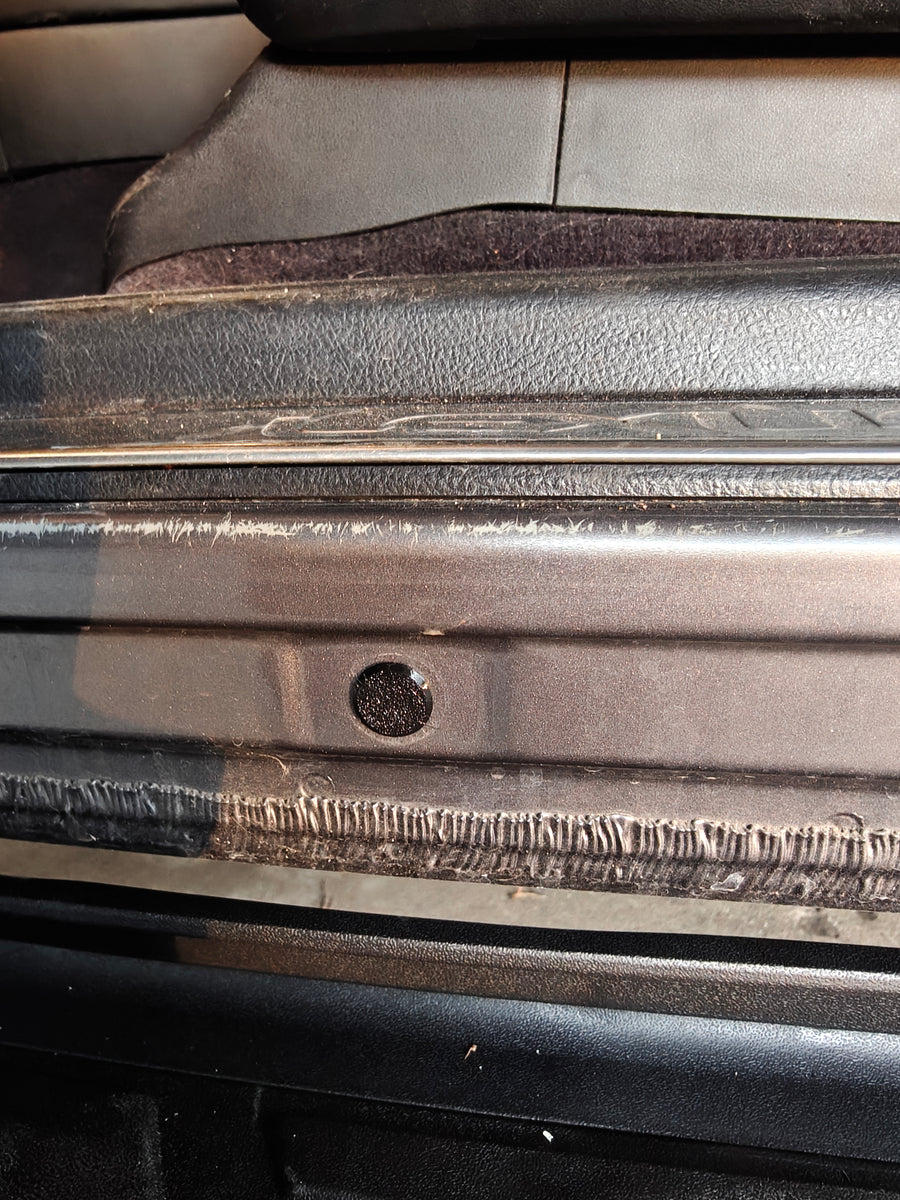 Lexus GX460 Rocker Panel Plugs – Blue Dog Designwerks